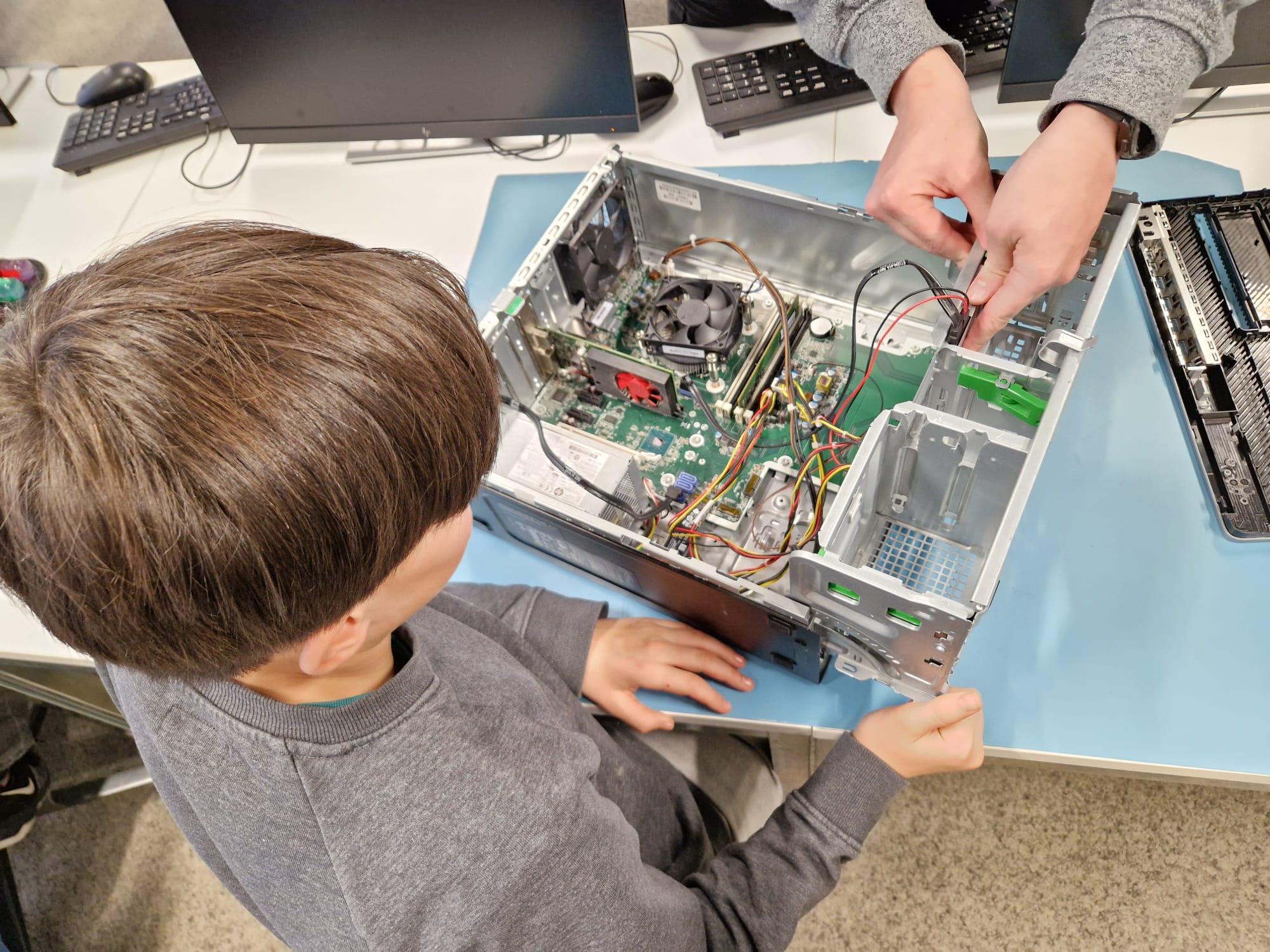 Infopass Informatik | Berufsfachschule Oberwallis